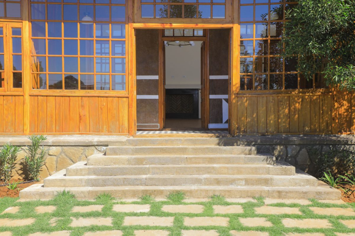 Historical Residence Renovation - mafer
